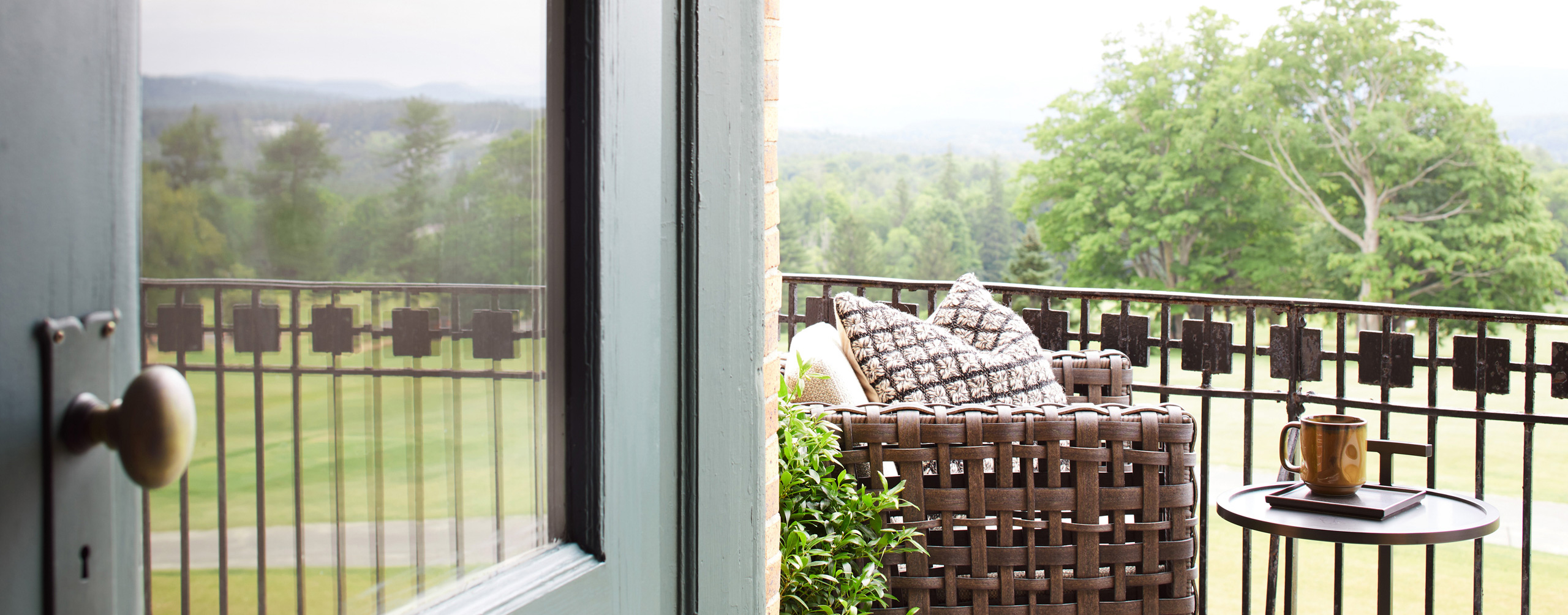 Elizabeth Moser | header | 1